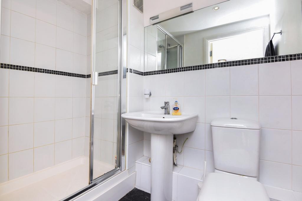Lumiere Court London SW17 2 bed flat - £2,250 pcm (£519 pw)