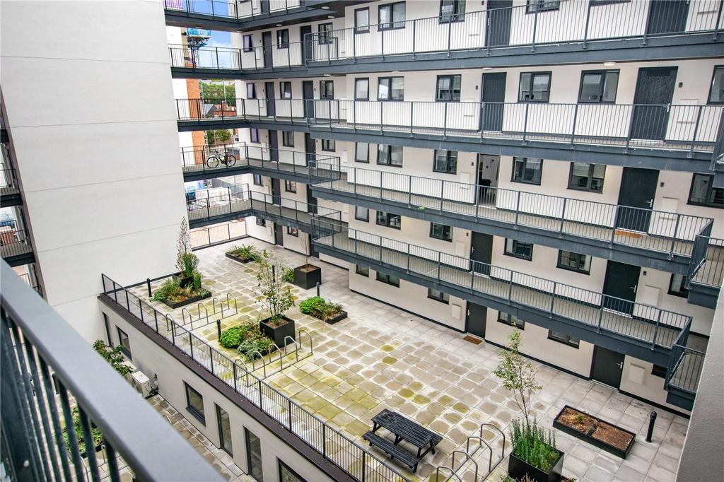 Baltic View, 25 Norfolk Street... 1 bed flat - £750 pcm (£173 pw)