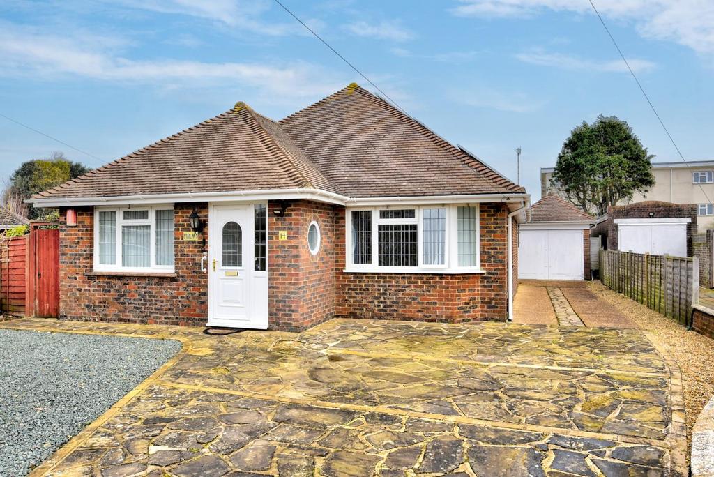 Rosecroft Close, Lancing 3 bed detached bungalow for sale - £500,000