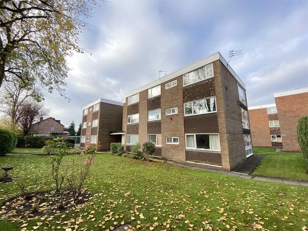 Lacey Court, WILMSLOW 3 bed flat - £1,150 pcm (£265 pw)