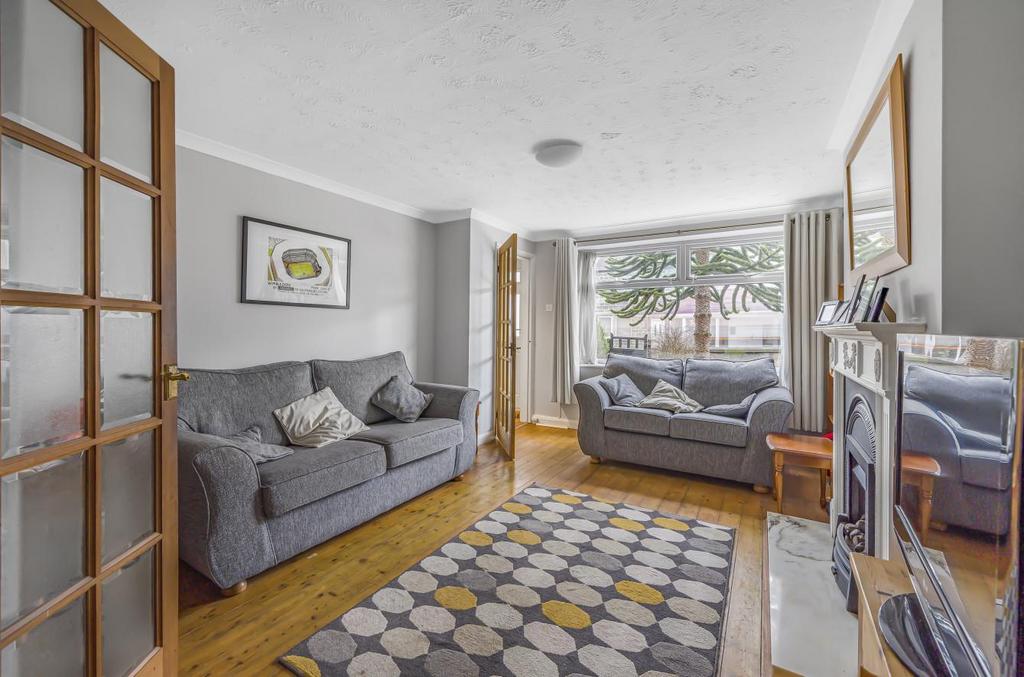Salisbury View, Horsforth, LS18 3 bed terraced house - £265,000