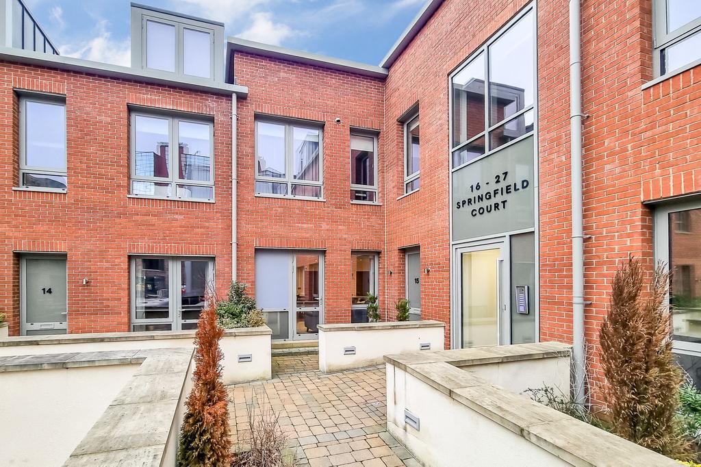 Springfield Avenue, Springfield Court... 2 bed apartment - £294,000