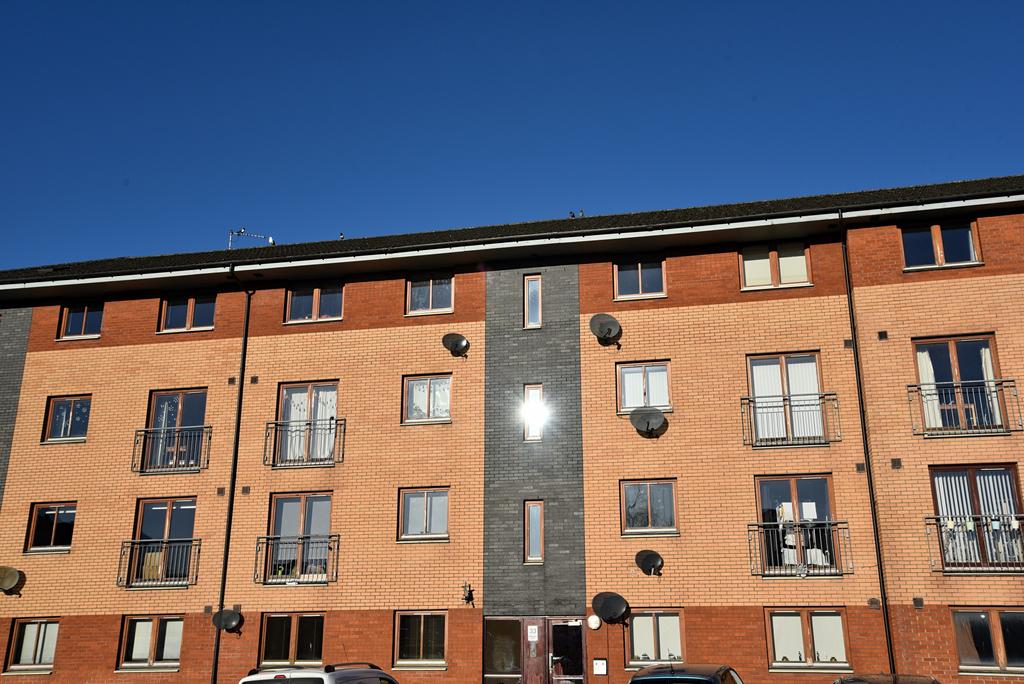 Dalmarnock Drive, Bridgeton, G40 4LQ 2 bed flat - £99,995