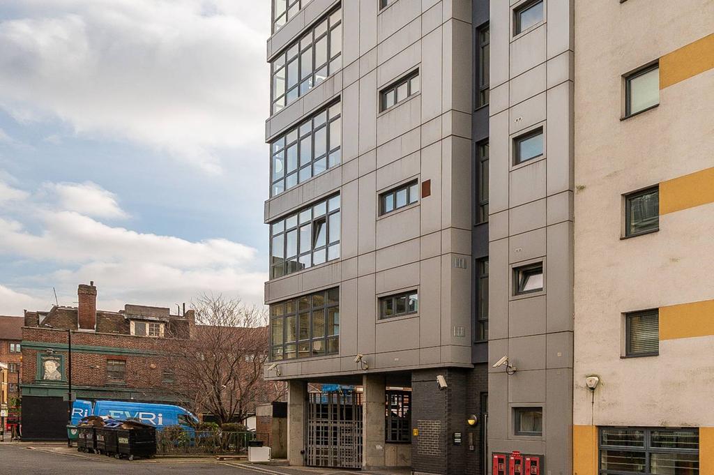 Lant Street, Borough, London, SE1 Parking - £30,000