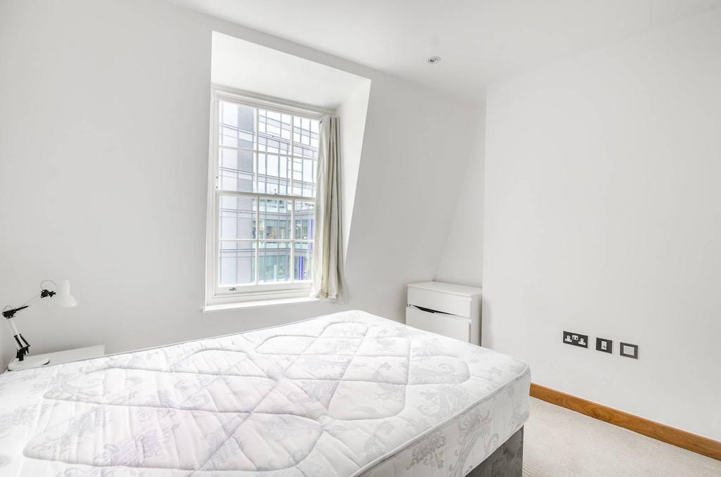 Bedford Row, Holborn, London, WC1R 2 bed flat - £3,467 pcm (£800 pw)