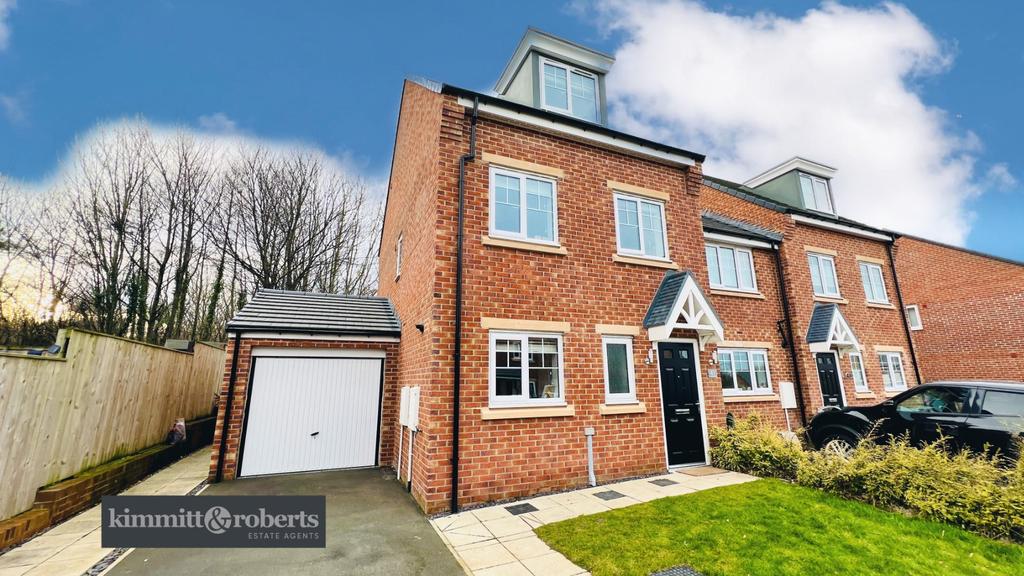 Mulberry Way, Seaham, Durham, SR7 7DZ 3 bed semi-detached house - £195,000