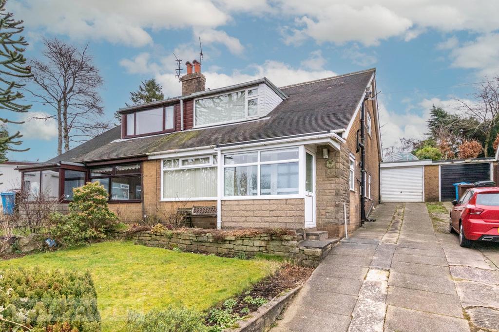 The Rise, Springhead, Saddleworth, OL4 3 bed semi-detached house - £235,000