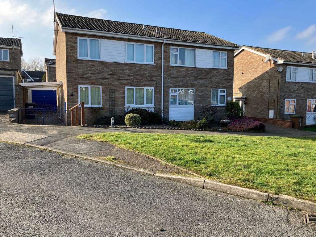 Spring Close, Daventry, Northampton... 3 bed semi-detached house - £220,000