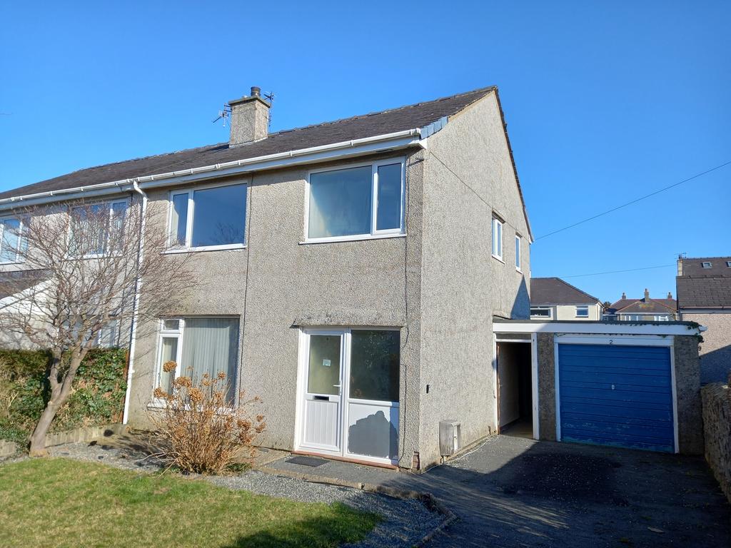 Lon Y Meillion, Bangor LL57 3 bed semi-detached house - £227,500