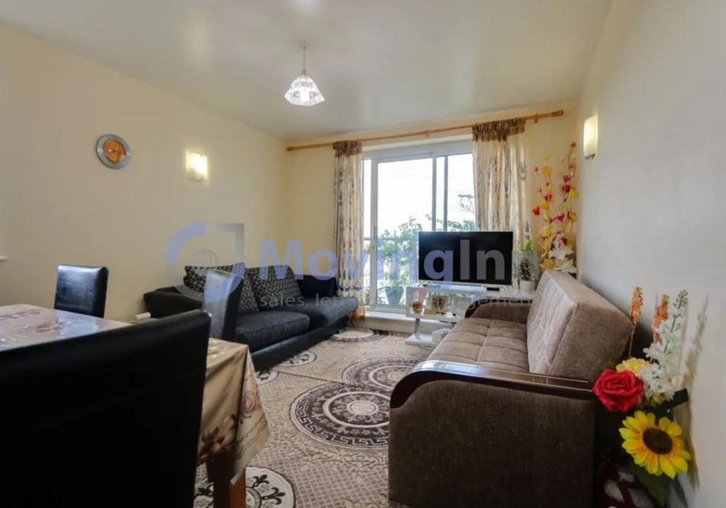 City View, Axon Place, Ilford, Essex... 2 bed flat - £280,000