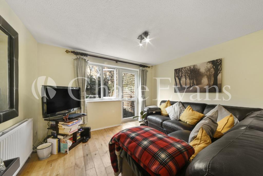 Crosslet Vale, Deptford, SE10 2 bed terraced house - £1,950 pcm (£450 pw)