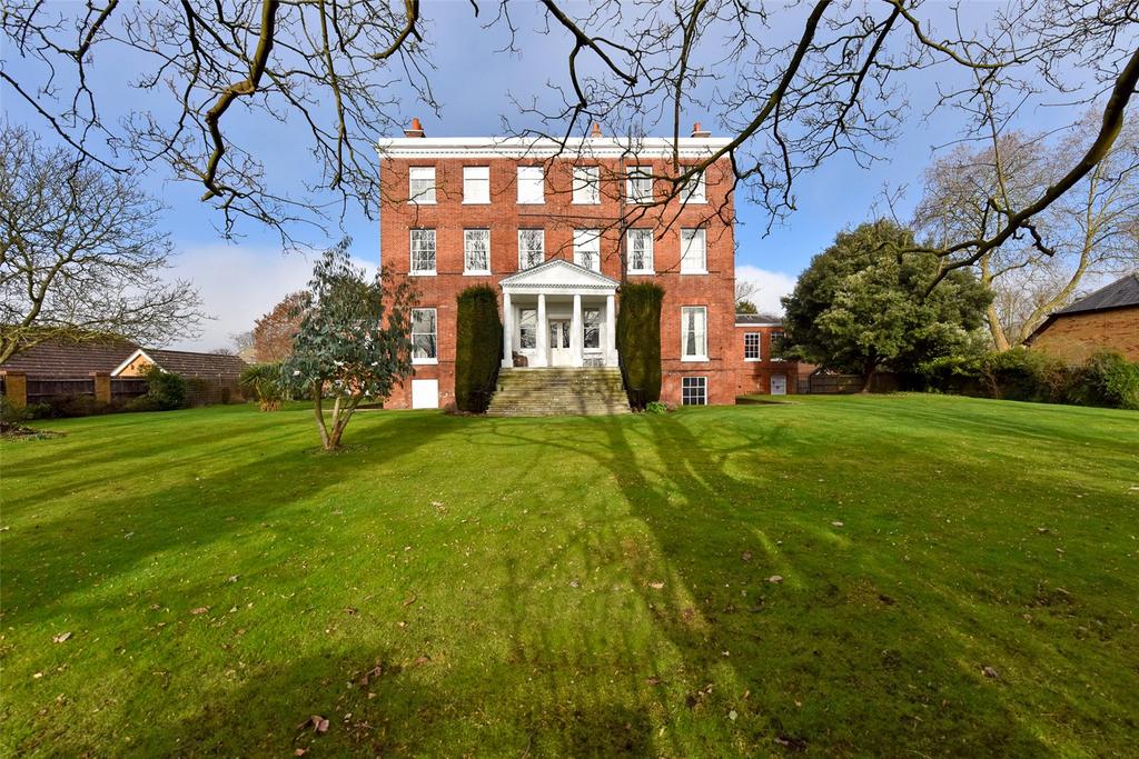 Ray Lodge, Ray Park Avenue... 5 bed penthouse to rent - £3,750 pcm (£ ...