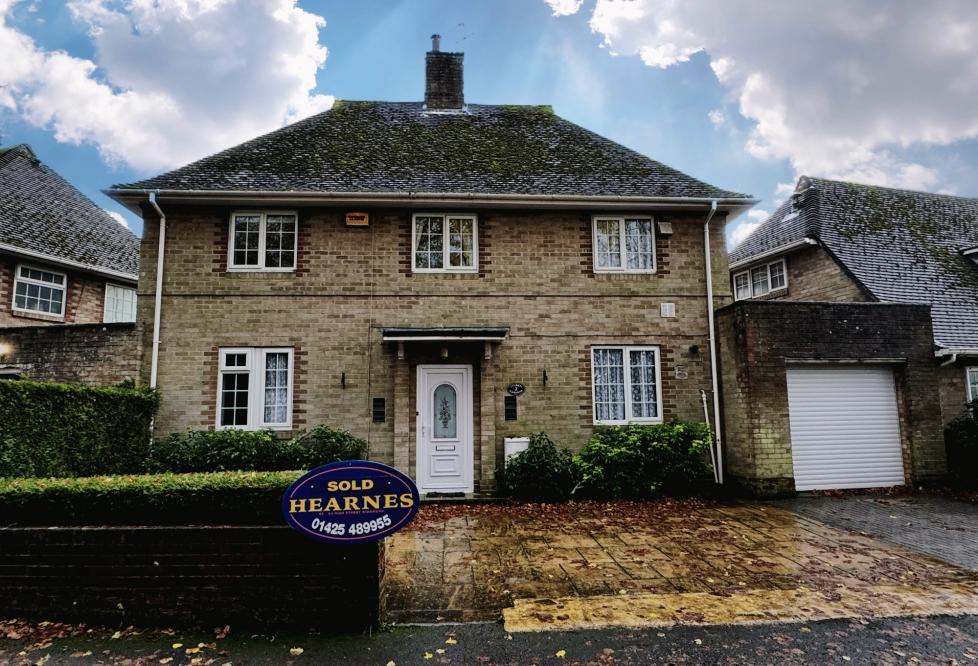 Ringwood, BH24 1HG 4 bed house - £450,000