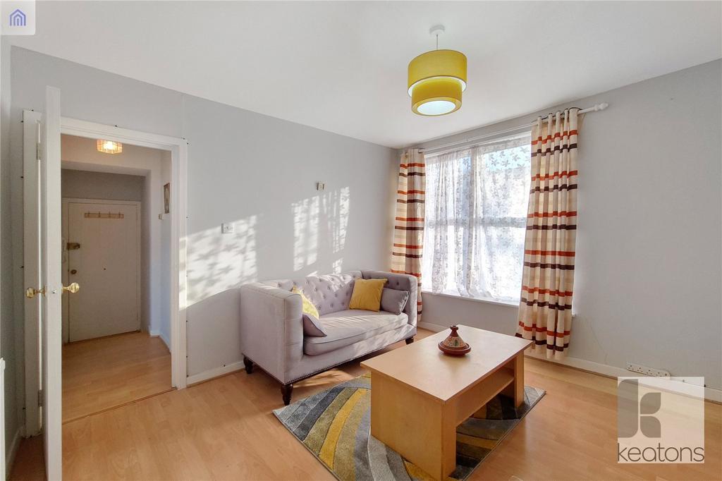 New Cross Road, Deptford, London, SE14 1 bed flat - £260,000