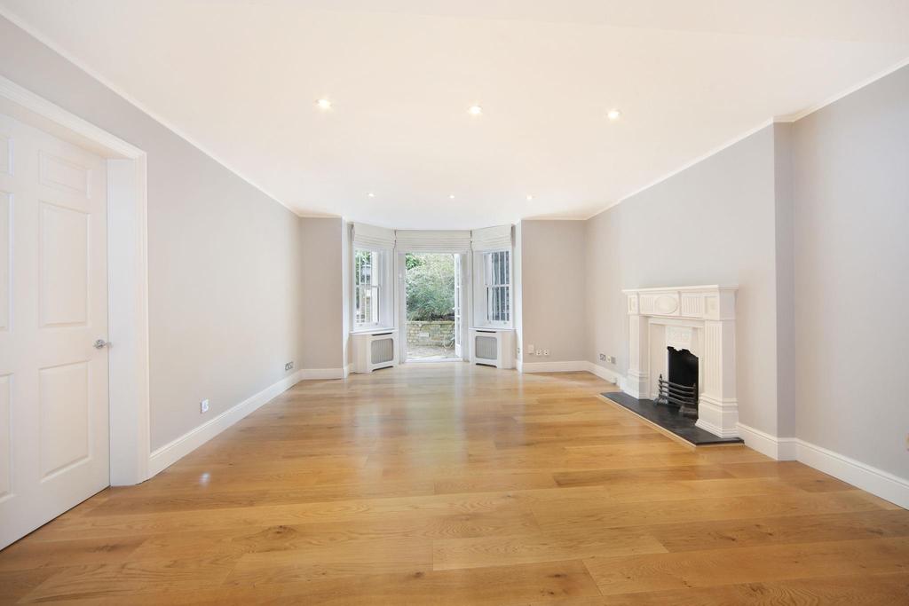 Addison Road, London, W14 2 bed flat - £4,333 pcm (£1,000 pw)