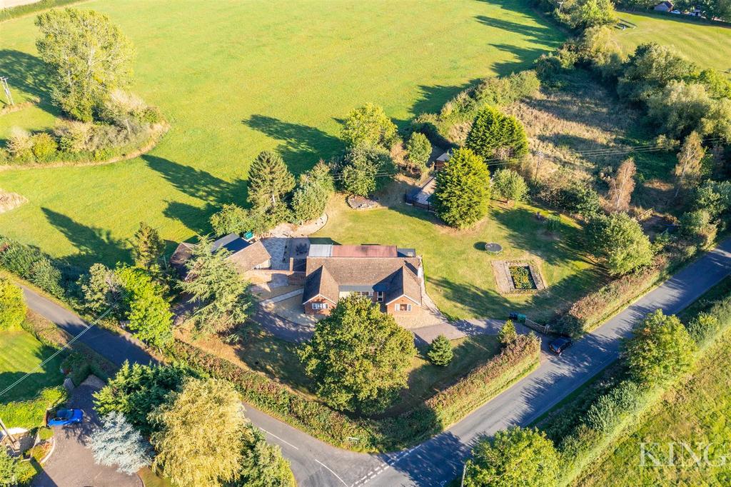 Cockshot Lane, Dormston, Worcester 5 bed detached house - £775,000