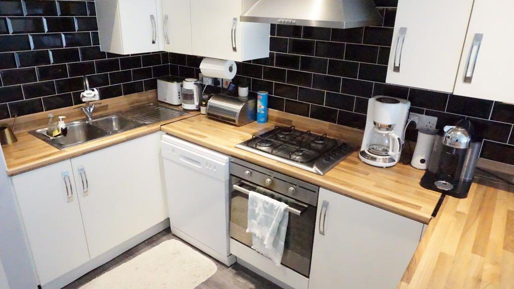 123 Marfleet Lane, Hull, HU9 5RN 3 bed terraced house - £745 pcm (£172 pw)