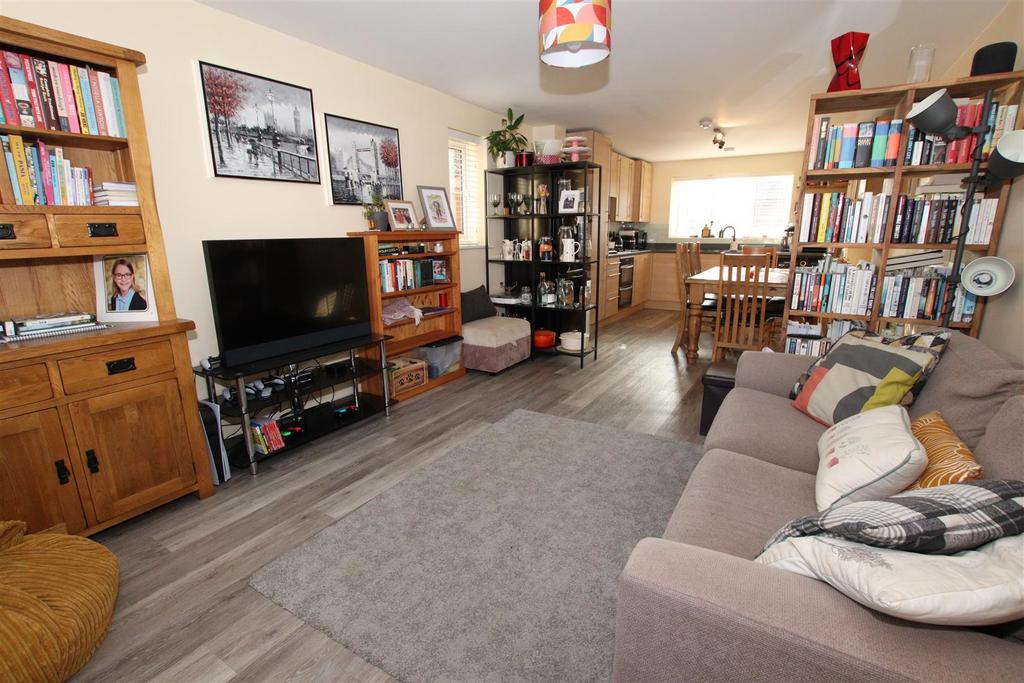 Bunker Square, The Rydons, Exeter 2 bed end of terrace house - £290,000