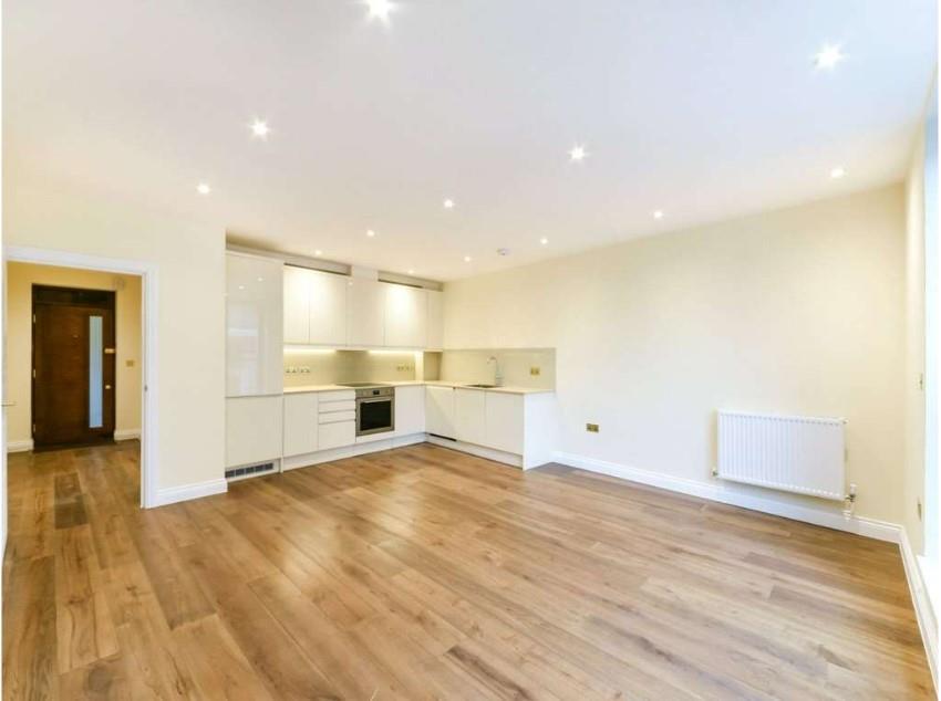 Dod Street, London, E14 7UY 2 bed flat - £2,150 pcm (£496 pw)