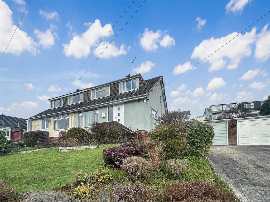Applegarth Avenue Newton Abbot 3 Bed Semi Detached Bungalow £400 000