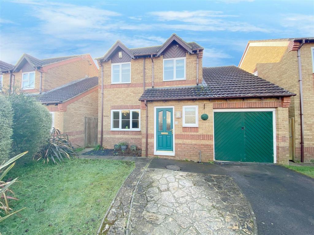 Glebeside Close, Worthing 4 bed detached house - £525,000