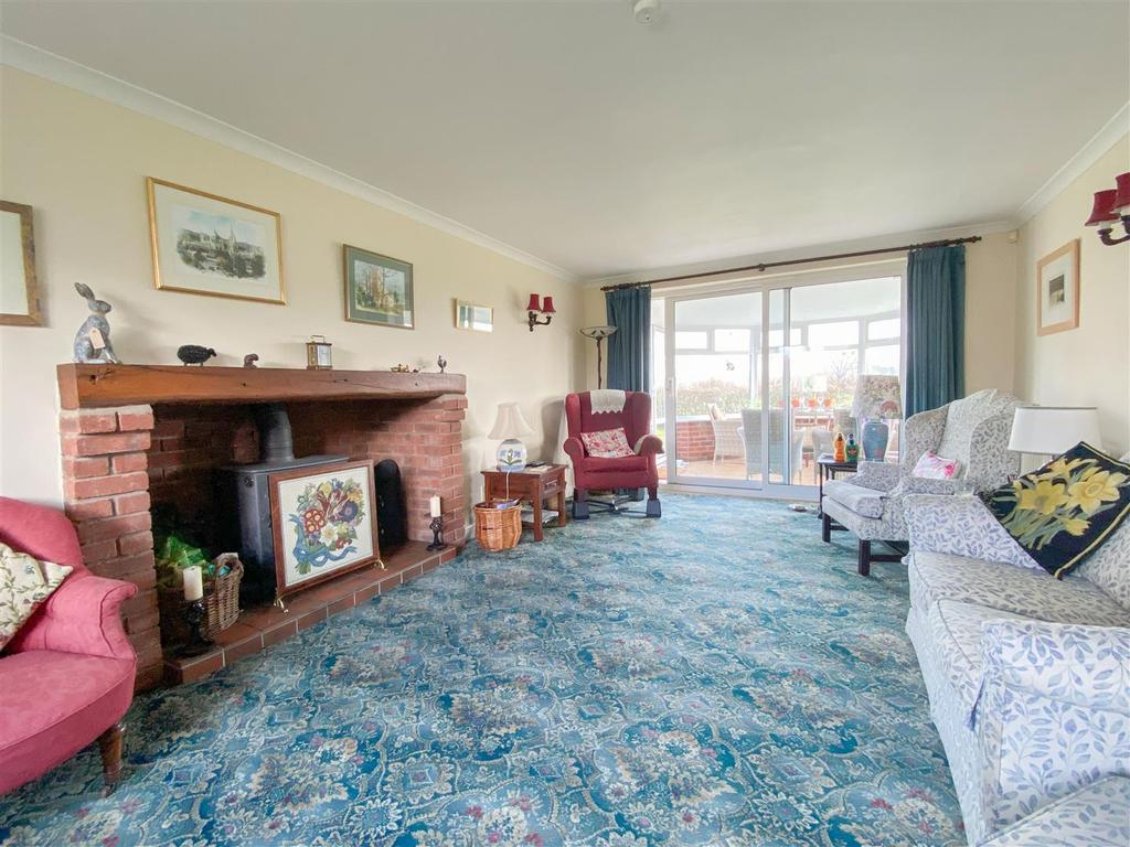 Glebe Meadow, Lydham, Bishops Castle 5 bed detached house - £450,000