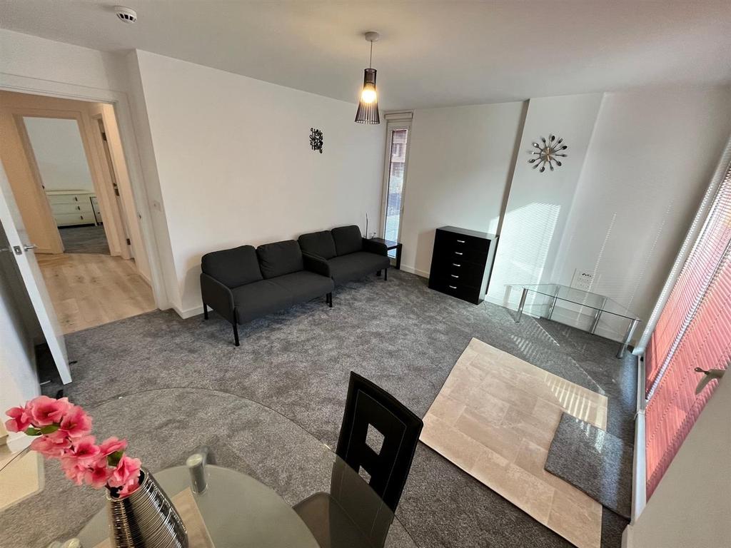 Spectrum Block 1, Blackfriars Road... 2 bed flat - £1,200 pcm (£277 pw)