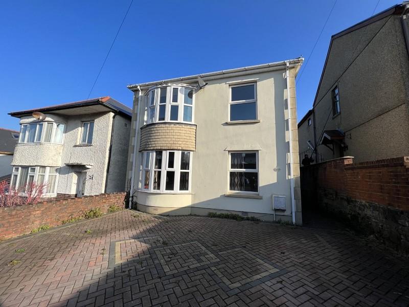 Cimla Road, Neath, Neath Port Talbot. 3 bed detached house - £200,000