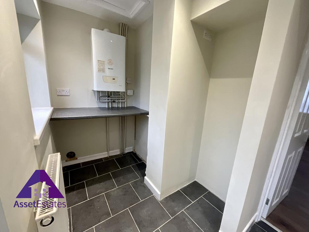 Vivian Street, Abertillery, NP13 2LE 2 bed terraced house - £89,950