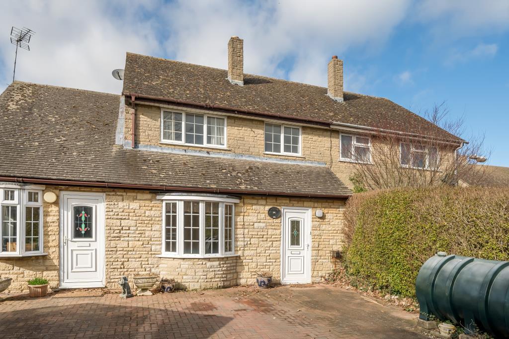 Kingham, Oxfordshire, OX7 3 bed terraced house - £1,250 pcm (£288 pw)