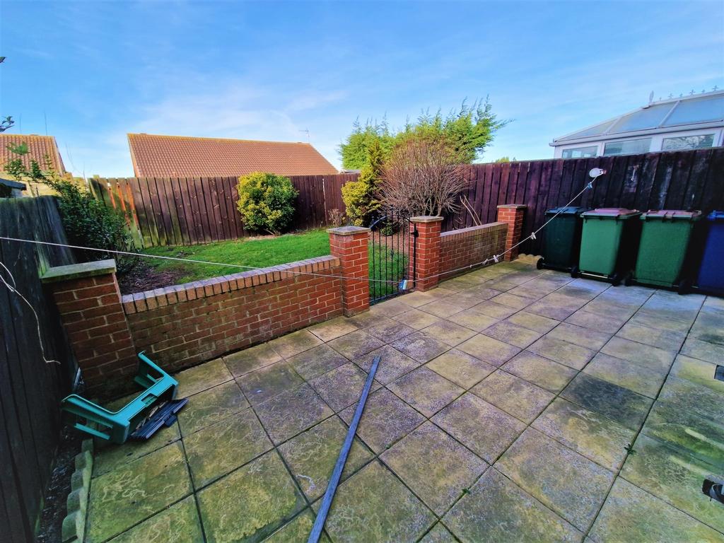 St Josephs Court, Redcar, TS10 2 bed semi-detached house - £119,995