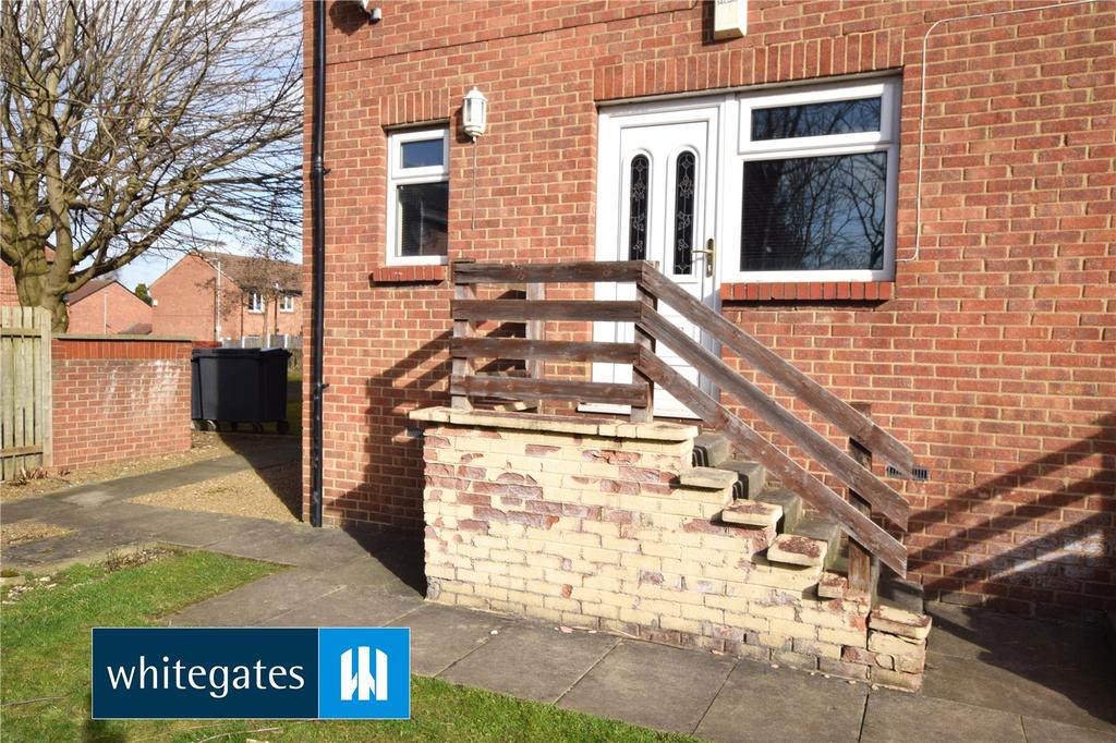 Redhall Crescent, Leeds, West... Studio - £475 pcm (£110 pw)