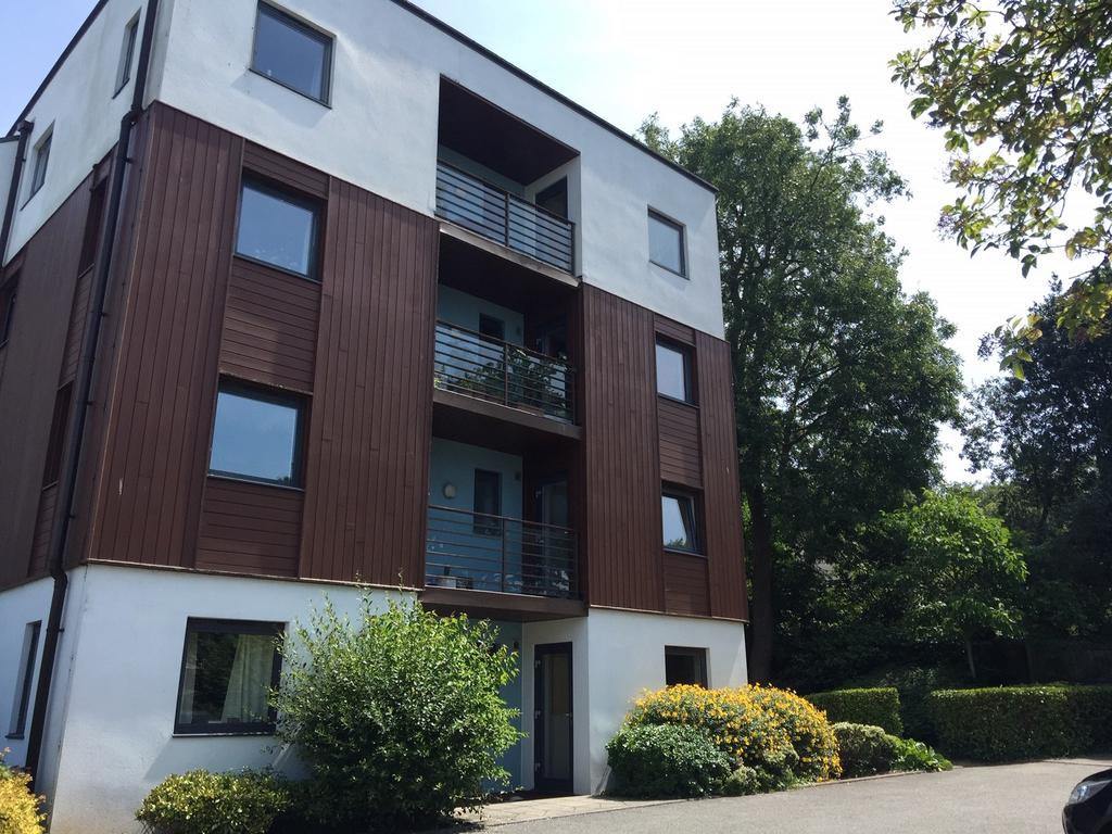 Explorer Court, Plymouth PL2 2 bed flat - £950 pcm (£219 pw)