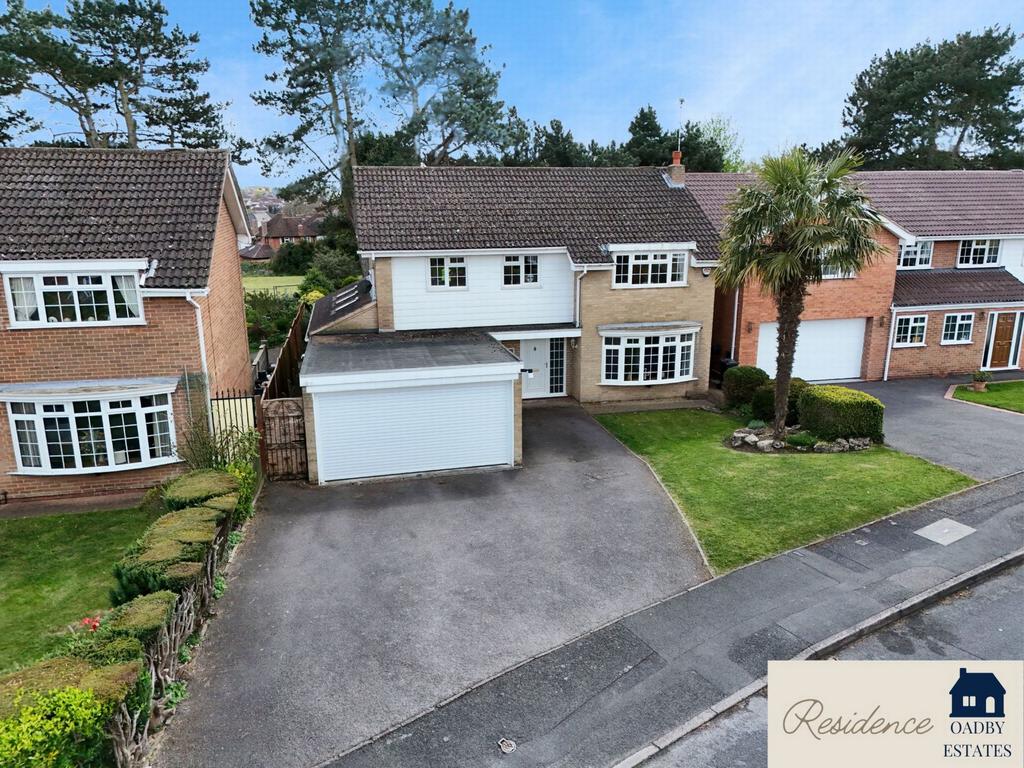The Yews, Oadby, LE2 4 bed detached house - £599,999