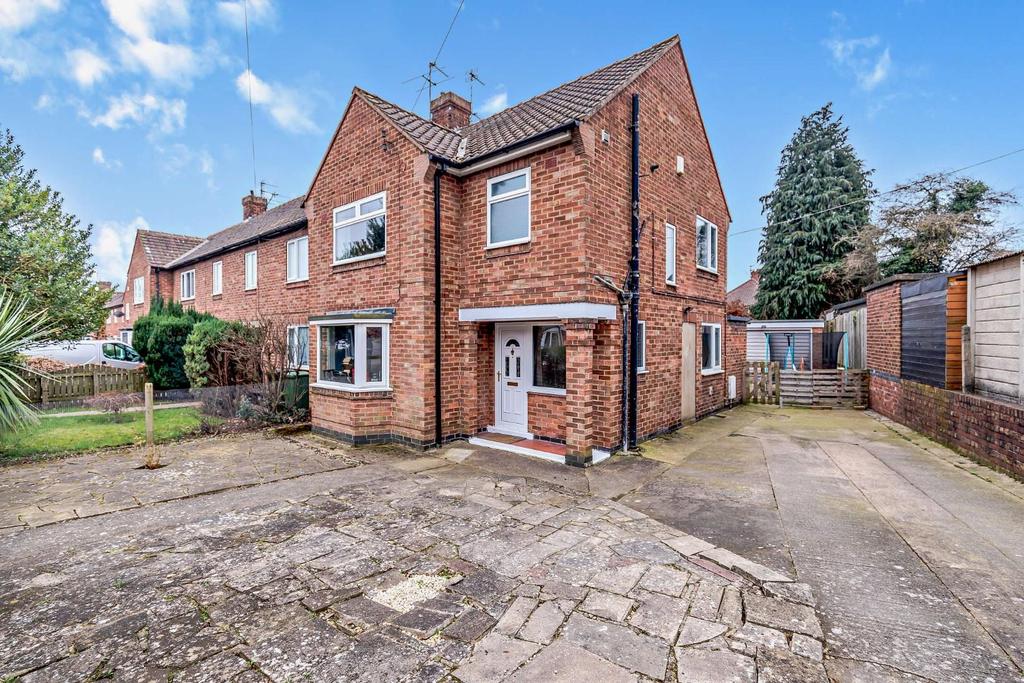 Tennent Road, York 3 bed end of terrace house - £275,000