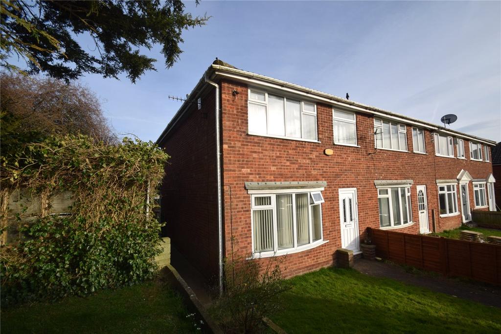 Northwold Road, Eastfield, Scarborough, North Yorkshire, YO11 3 bed end ...