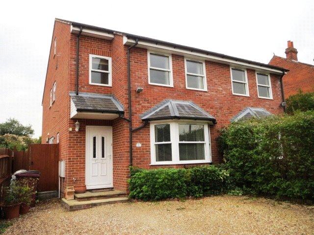 Circuit Lane, Reading, Berkshire, RG30 3 bed semi-detached house - £ ...