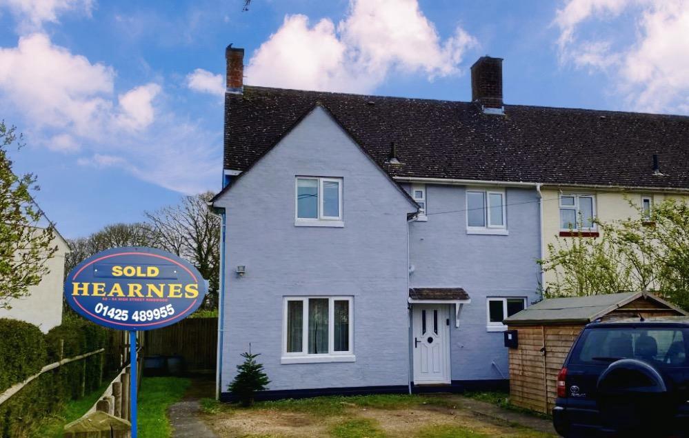Ringwood, BH24 1AX 3 bed semi-detached house - £400,000