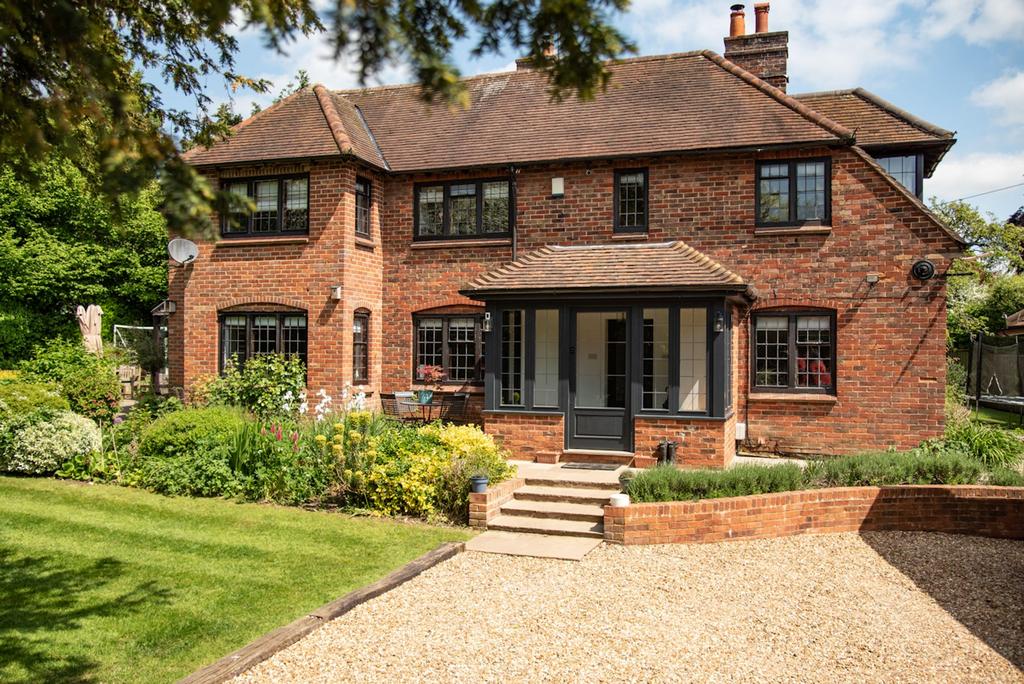 Forty Green Road, Knotty Green, HP9 5 bed detached house - £1,875,000
