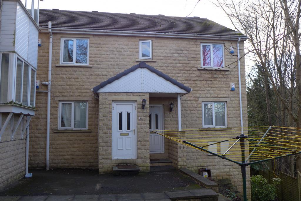 Woodhead Court, Huddersfield, HD4 2 bed flat - £79,000