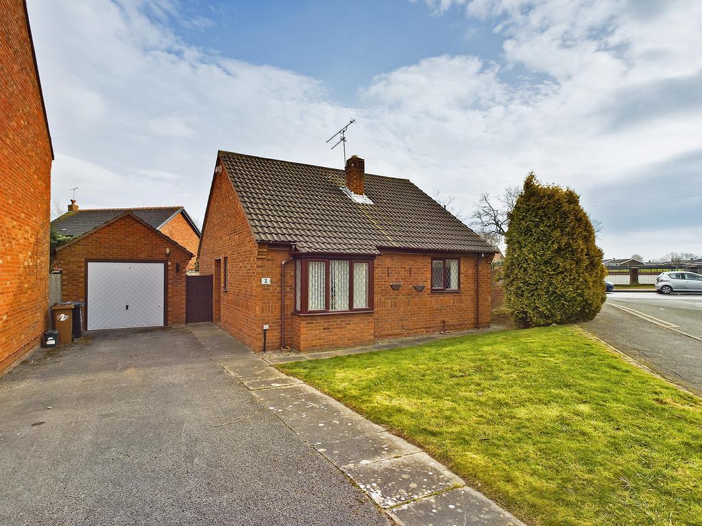 Higher Kinnerton, Chester 2 bed detached bungalow - £269,950