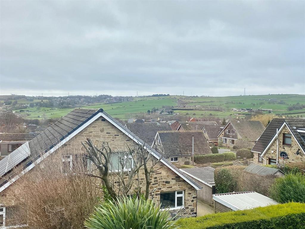 Priory Way, Mirfield 3 bed semi-detached house - £265,000