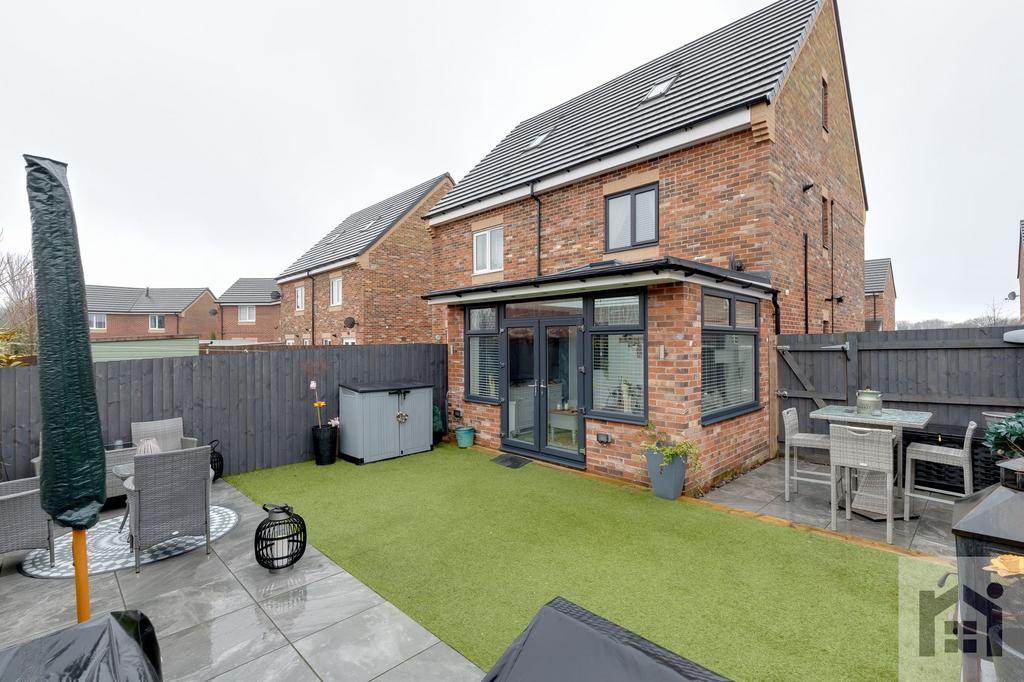 Mill Lane, Coppull, PR7 5WP 3 bed semi-detached house for sale - £240,000