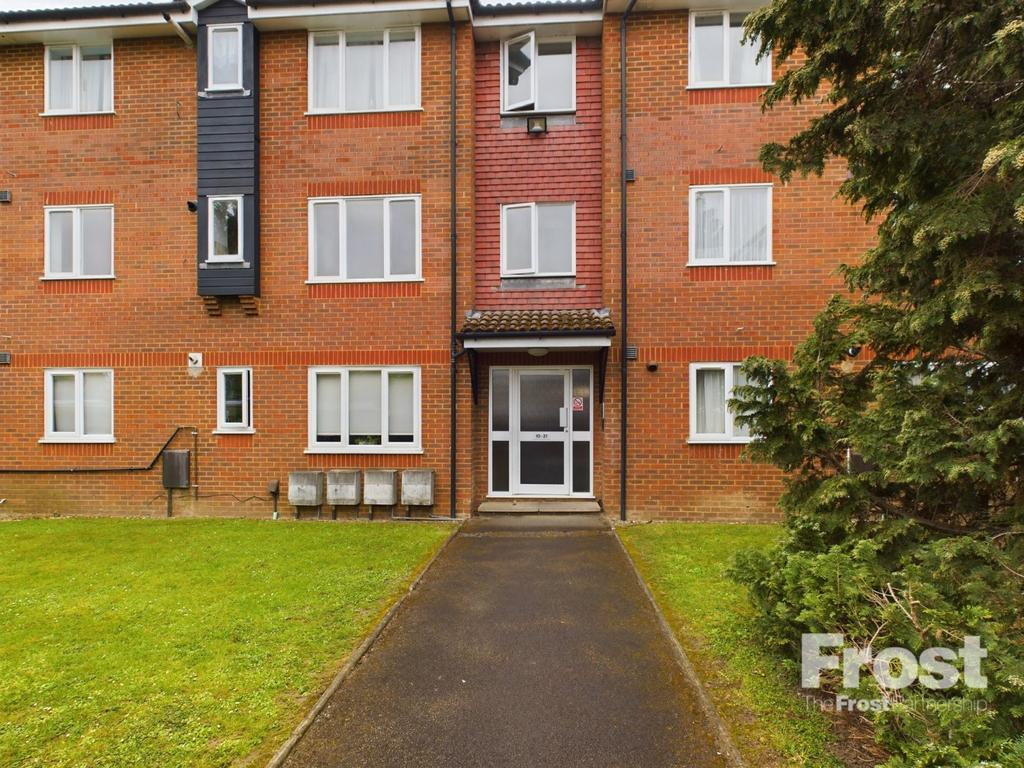 Maynard Court, Rosefield Road... 1 bed apartment - £1,200 pcm (£277 pw)