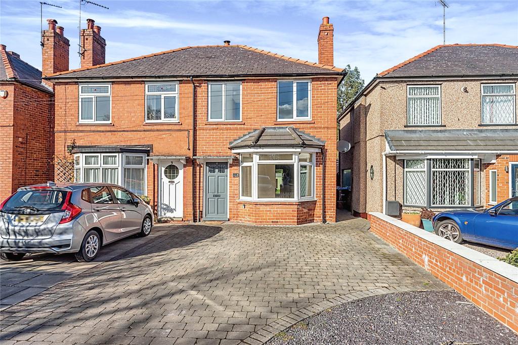 Clifton Villas, Strawberry Way East... 3 bed semi-detached house - £220,000
