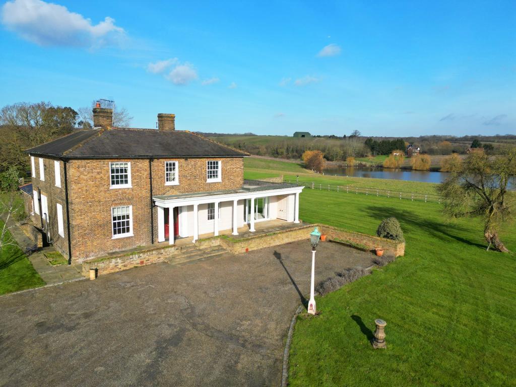 Childerditch Hall Drive, Little... 4 bed detached house - £4,000 pcm (£ ...