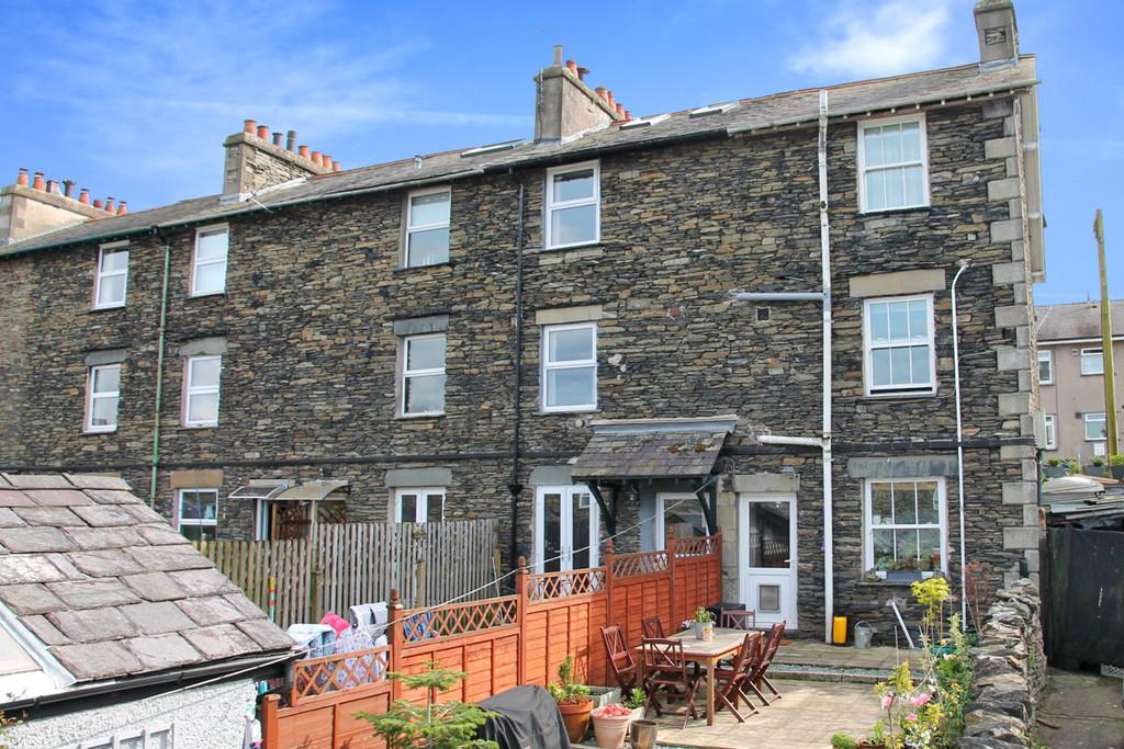 5 Thornthwaite Road, Windermere, Cumbria, LA23 2DN 3 bed end of terrace ...