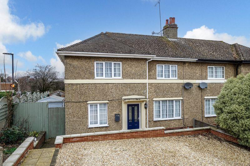Garden Road, Dunstable 3 bed semi-detached house - £350,000