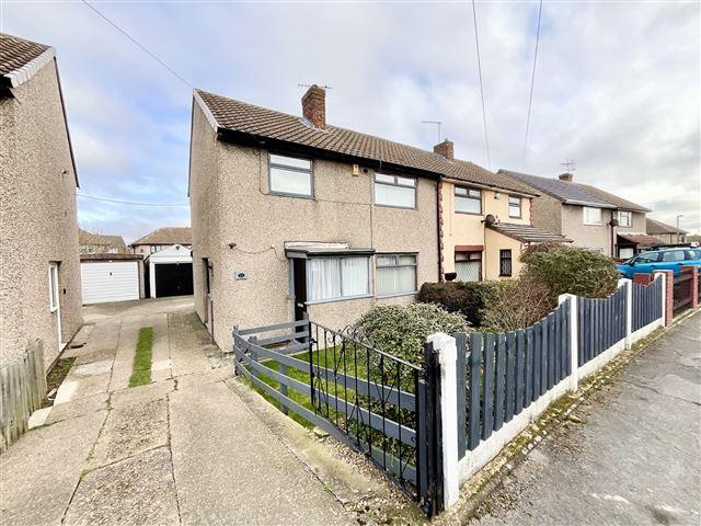 Ivanhoe Road, Thurcroft, Rotherham... 3 bed semi-detached house - £120,000