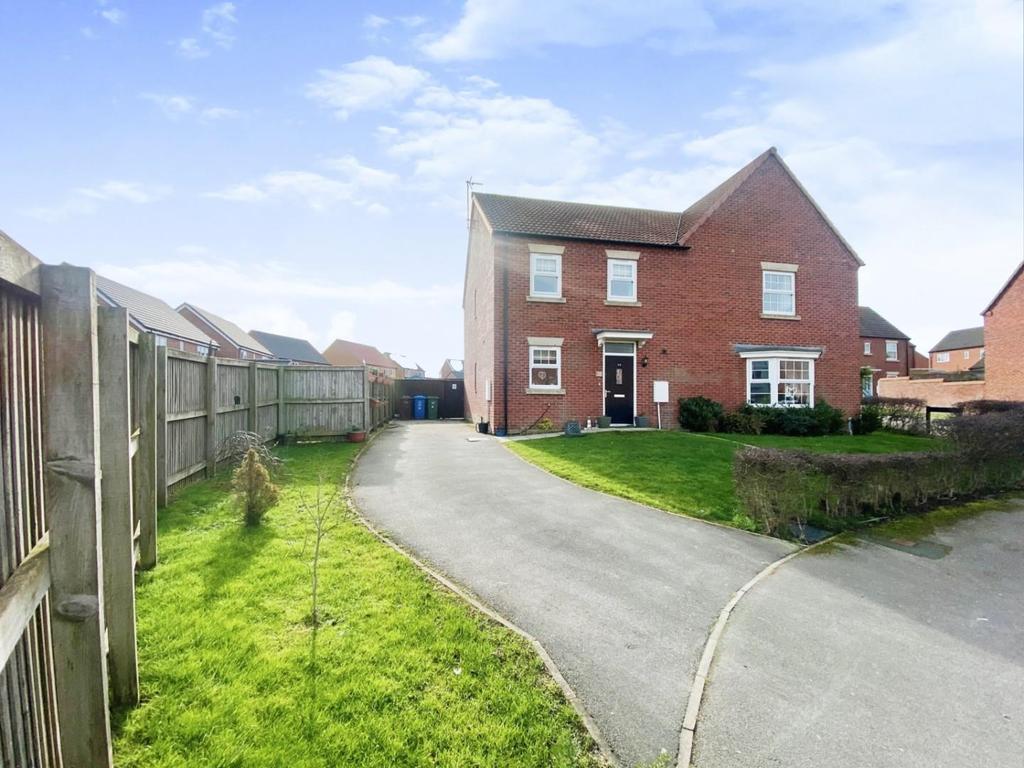 Mill Meadows Lane, Filey 2 bed semi-detached house - £190,000